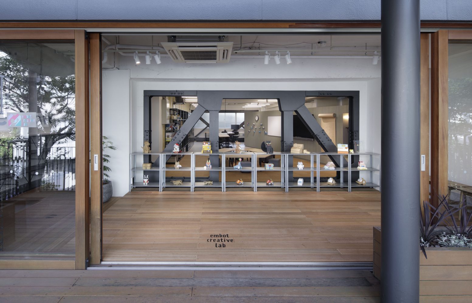 embot Creative Lab | TRAIL HEADS | トレイルヘッズ株式会社